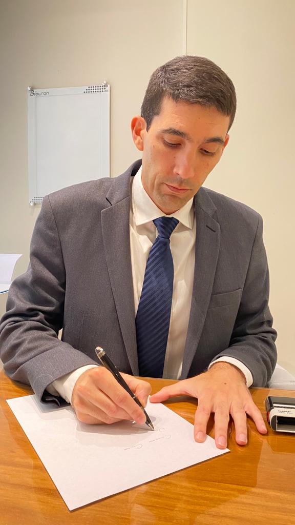 Dr. Fabio Escobar – Dr. Fabio Escobar